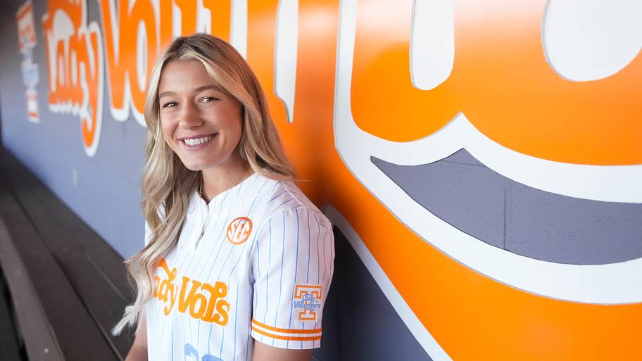 Live updates: Tennessee softball vs. Texas in winner takes all ...