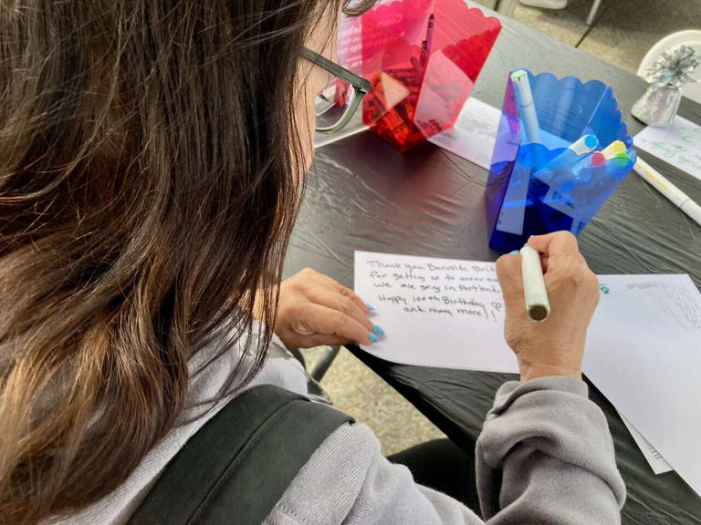 Burnside Bridge celebrates 100 years with picnic, music – and love letters