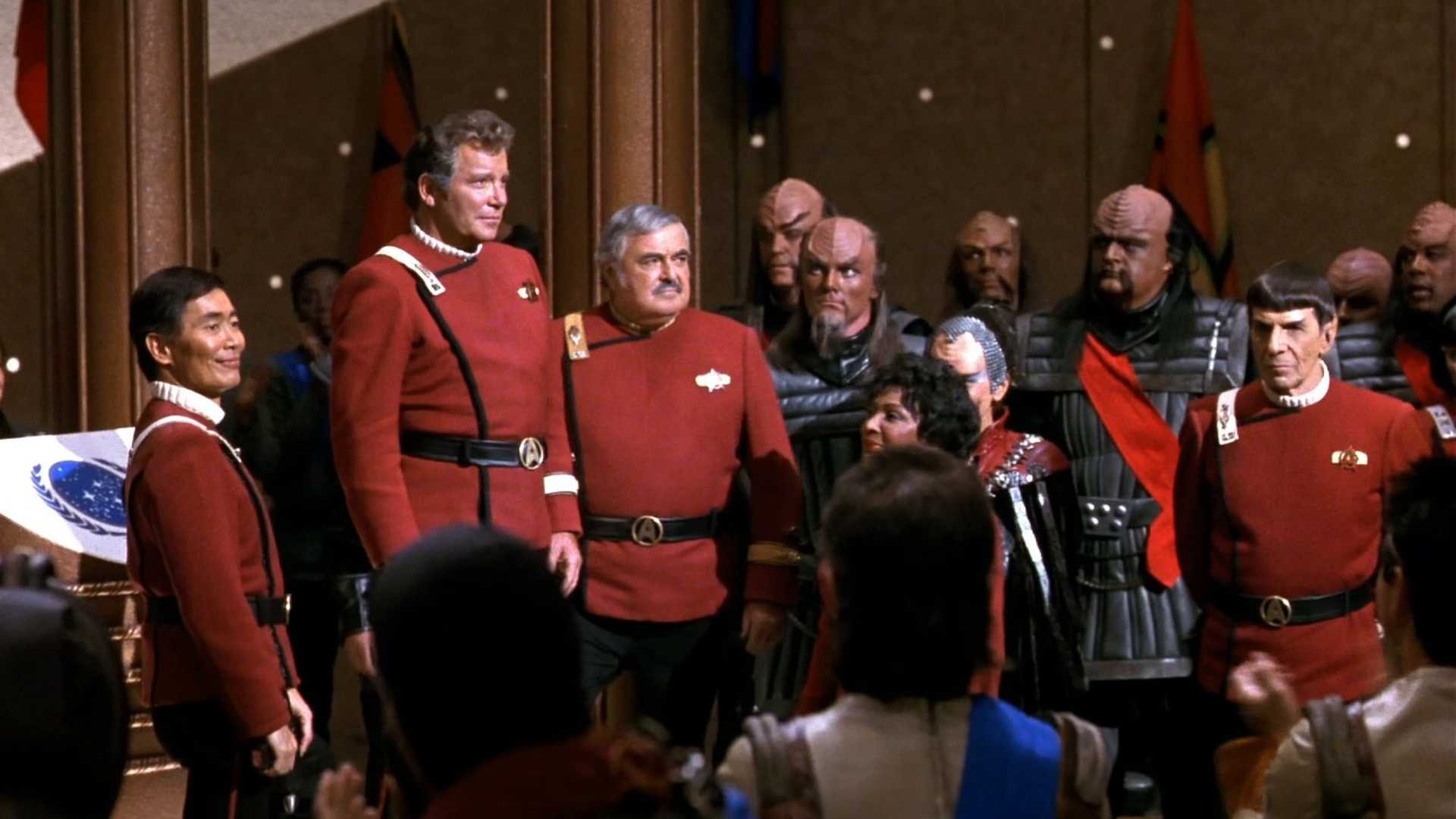 William Shatner returned as Captain Kirk 3 years after his Star Trek ...