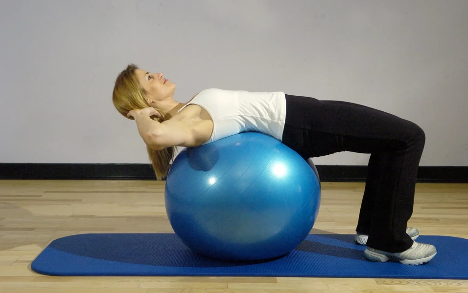 Experts spotlight stability over crunches in core training shift