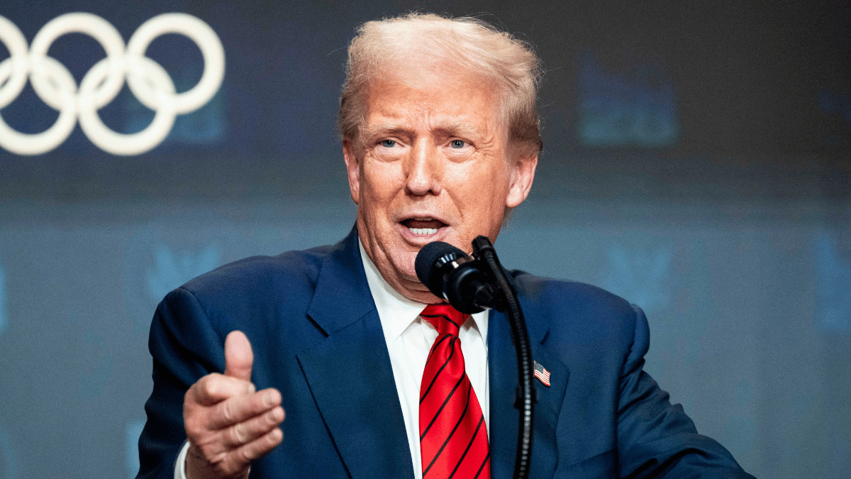 Donald Trump messes up the name of his renovation project despite clean ...
