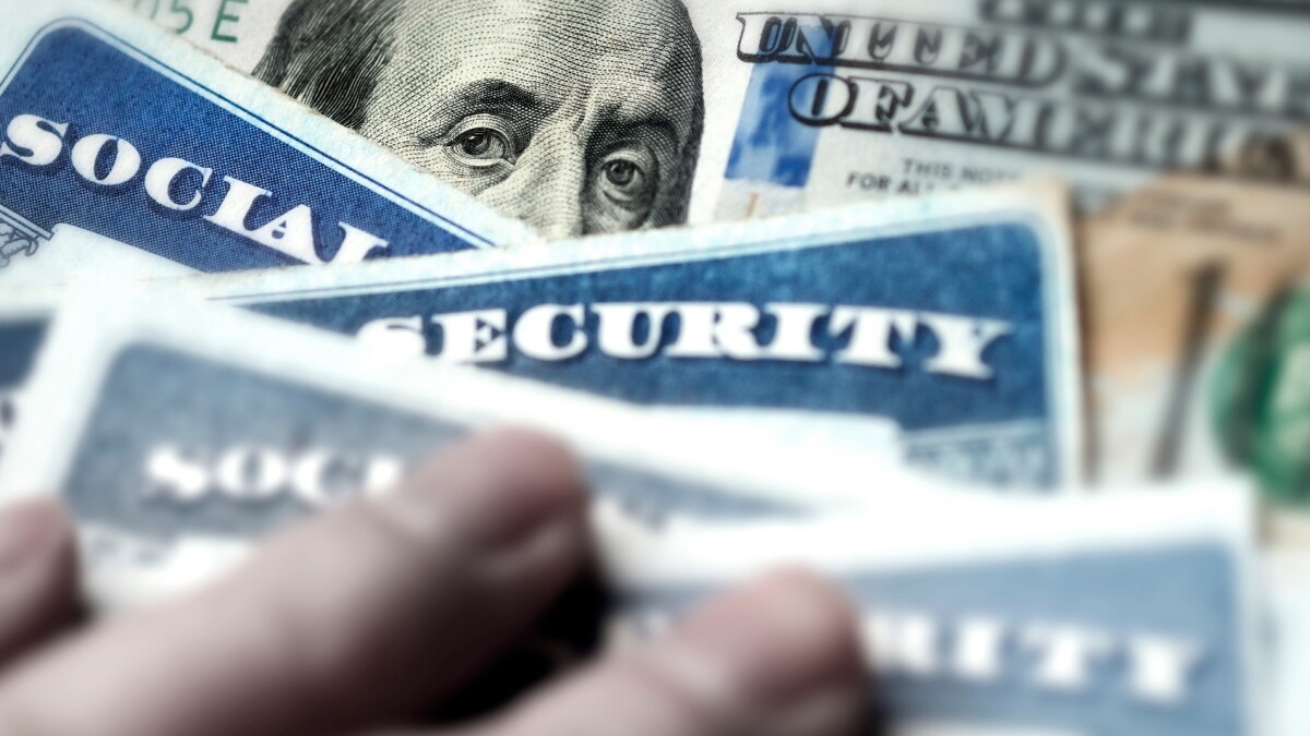 2026 retirement income taxes: Roth vs. traditional vs. Social Security ...
