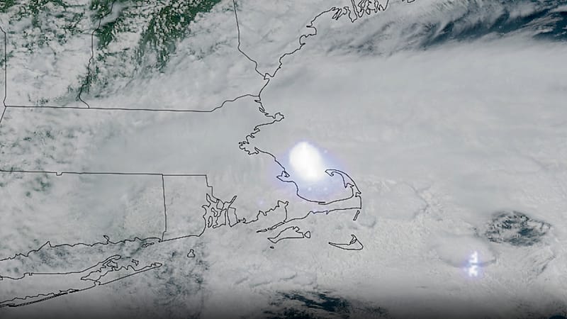 ‘I felt a vibration’: Resident describes powerful meteor explosion over ...