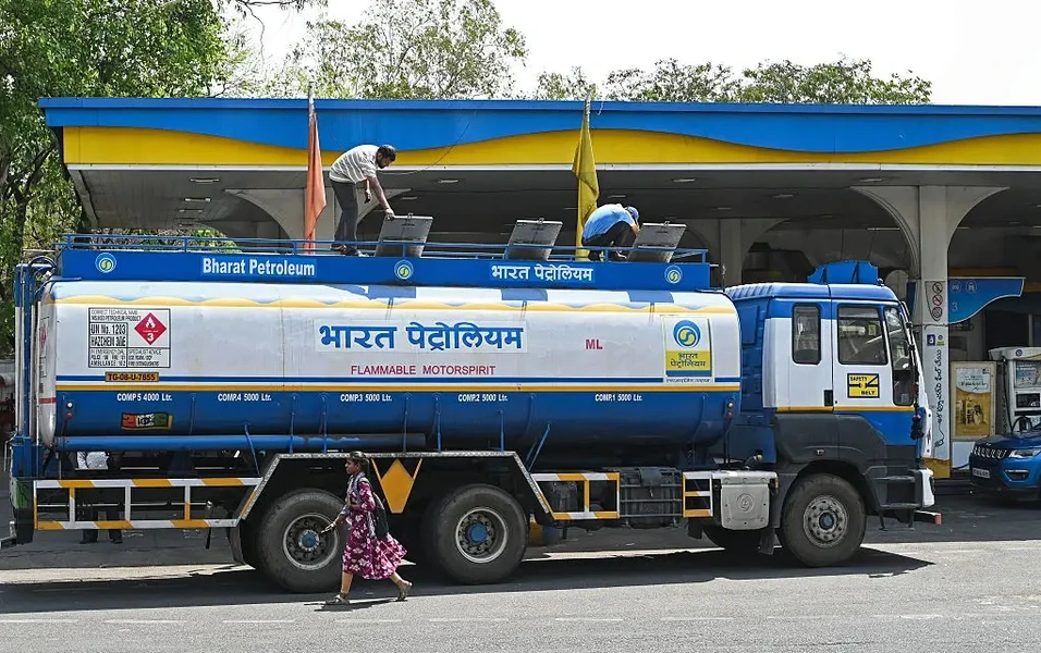 India cuts international jet fuel prices by 27%, keeps domestic rates ...