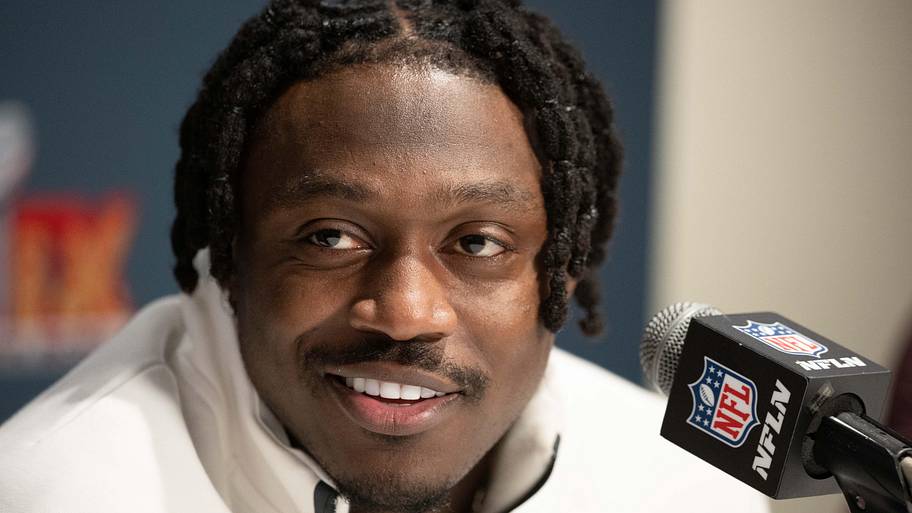 Patriots' WR depth chart suddenly looks loaded after AJ Brown trade