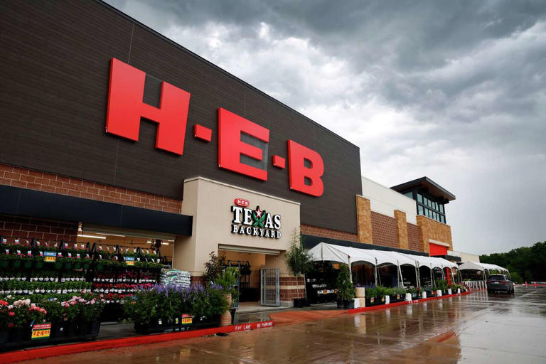 H-E-B will open another North Texas store this month