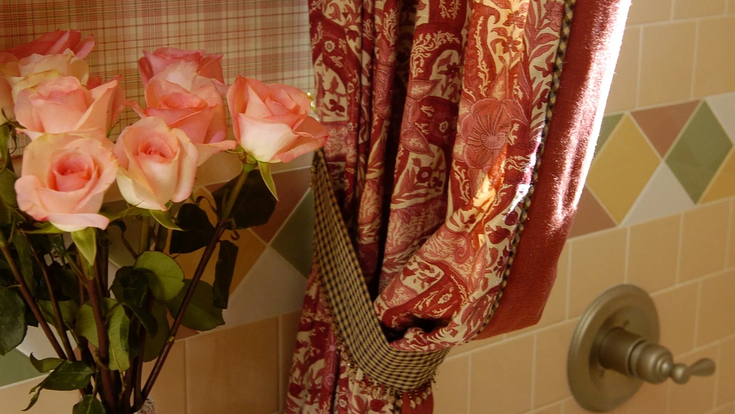 6 creative shower curtain ideas and DIY projects