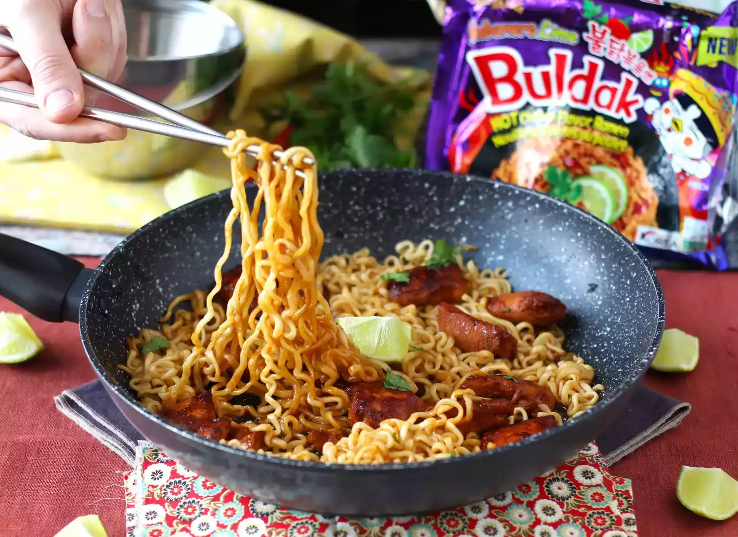 Comment cuisiner les nouilles buldak habanero lime, recette au poulet ...