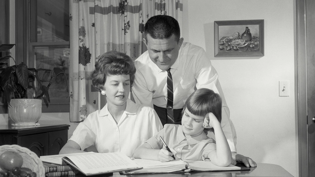 New parenting guides link goal setting to authoritative style