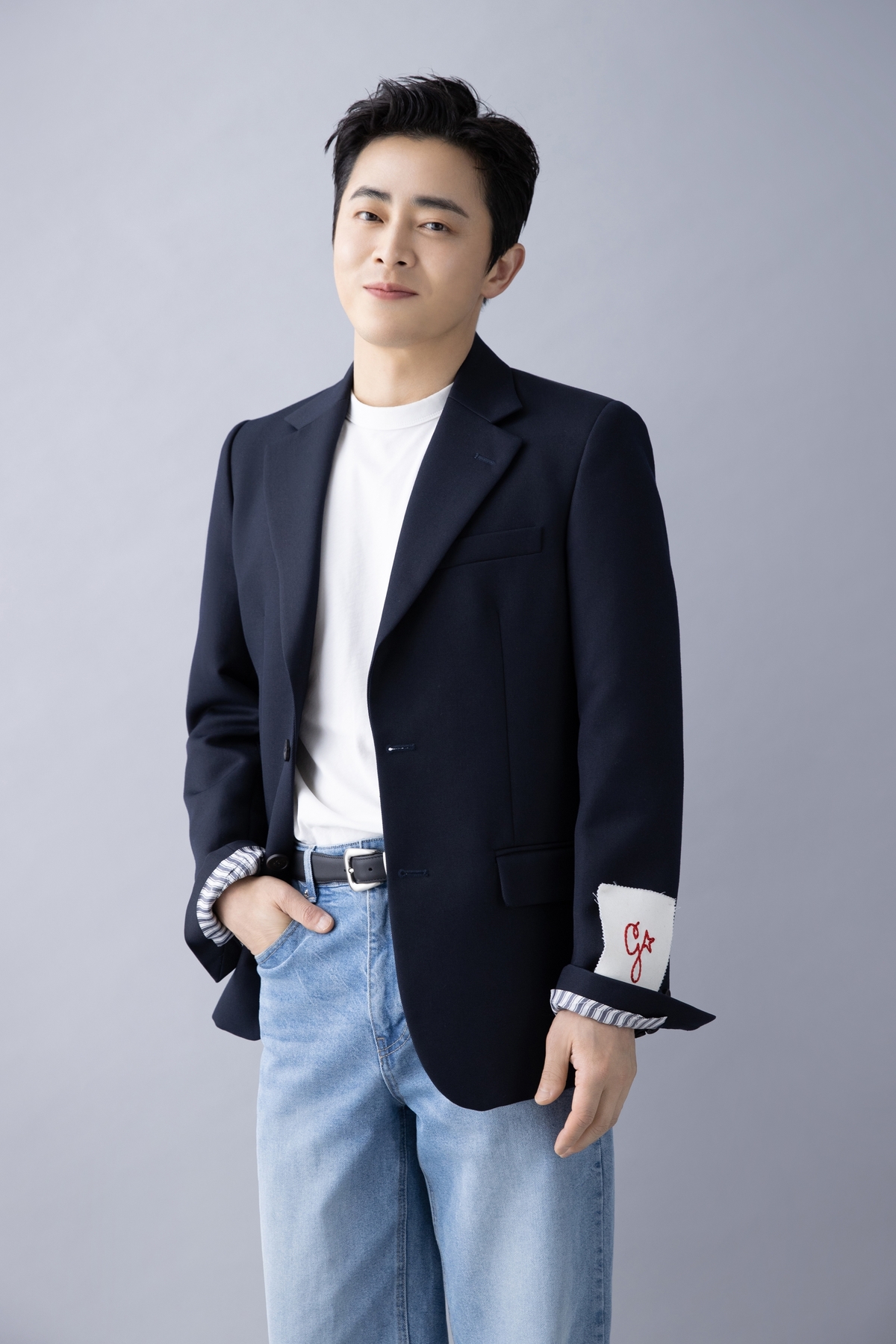 Jo Jung-suk returns as a special DJ on 'Cultwo Show' today (2nd) after ...