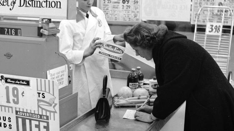 7 vintage grocery store features boomers remember fondly