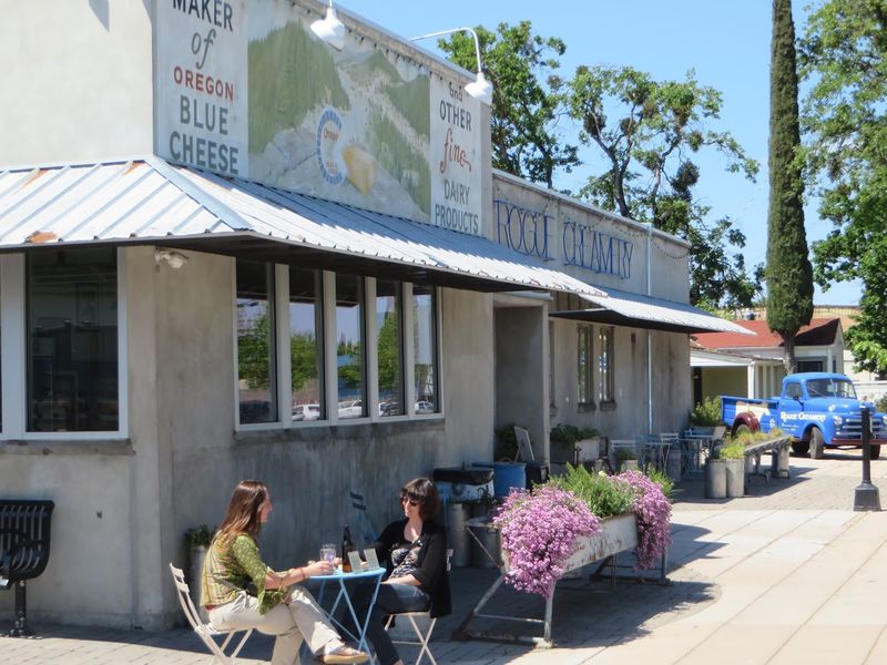 10 Oregon factory tours that make for a surprisingly fun day trip