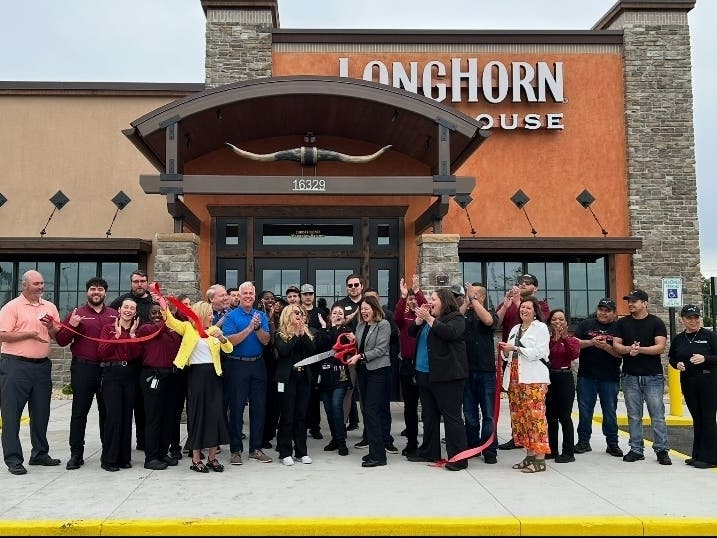 'Steak done right:' Joliet Mayor D'Arcy served first bite of juicy ...
