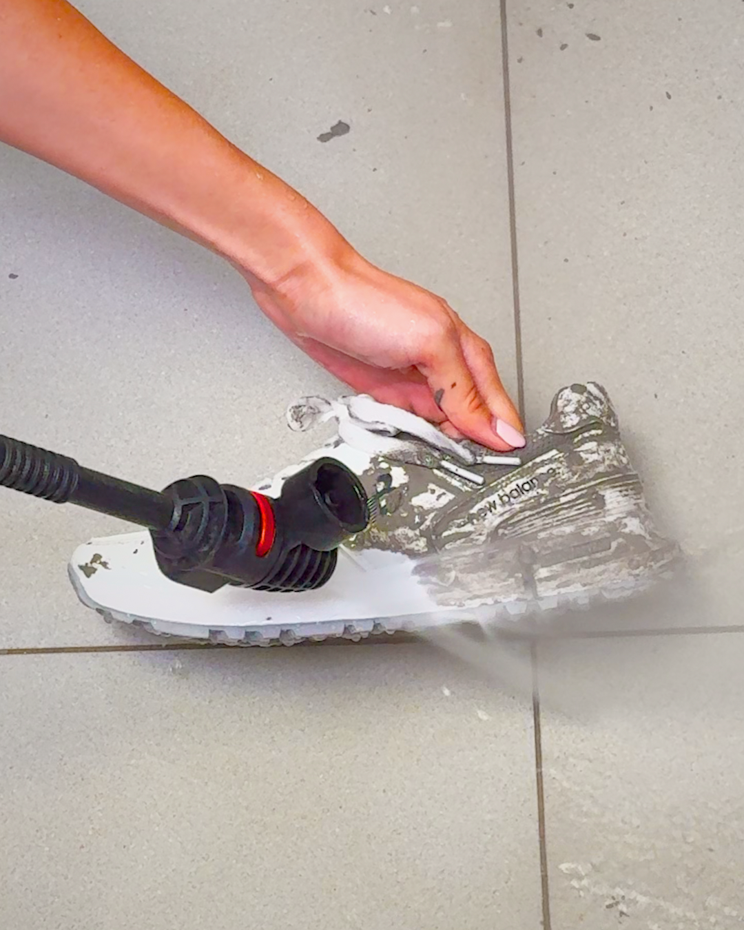Lavado a presión de zapatillas para un aspecto fresco👟