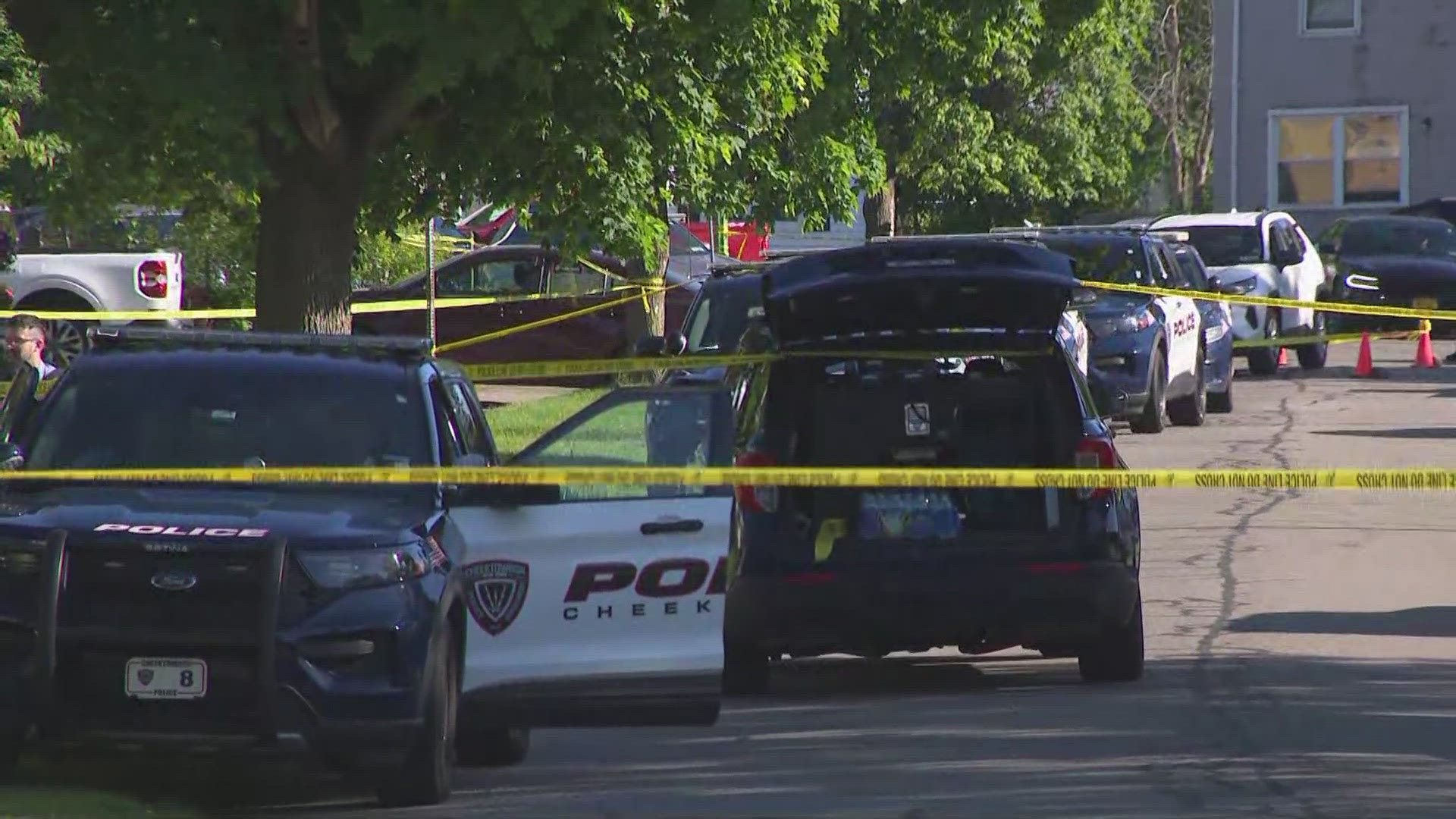 Cheektowaga police investigating reported triple homicide on Ellen Drive