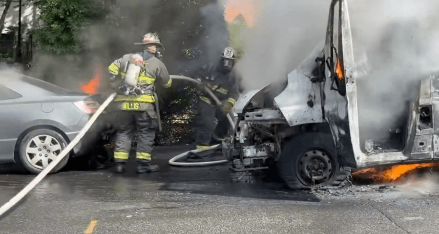 Firefighter hurt after battling 2 vehicle fires in DC