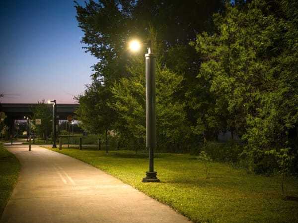 Bike trail connecting EaDo and Third Ward shines with new lights