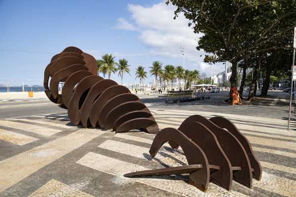 Escultura 'A Baleia', de Ângelo Venosa, é reinaugurada após restauração ...