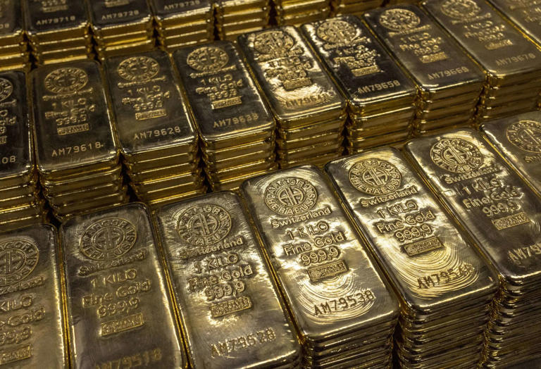 Why is gold price down today, and will precious metals continue to drop ...