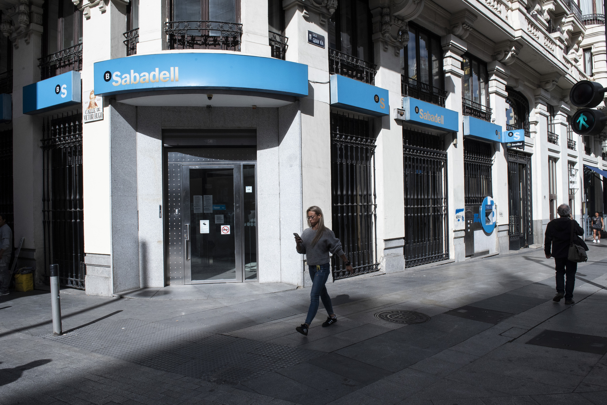Sabadell: 400 empleados se acogerán al plan de prejubilaciones