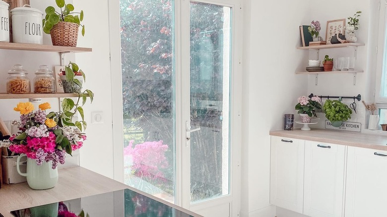 45 French country kitchens that you'll want to cook in