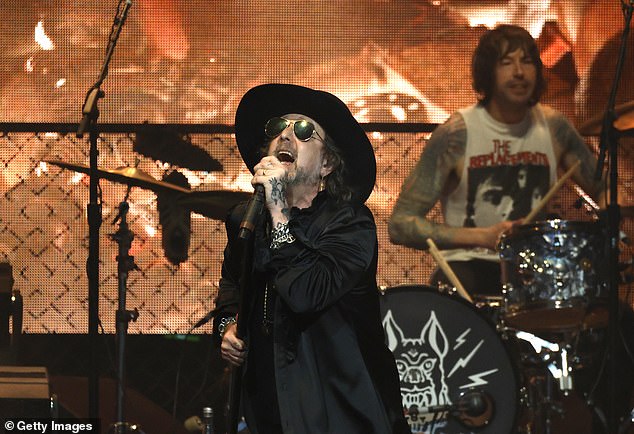 The Black Crowes' Chris Robinson clashes with fans in Tampa over 'USA ...