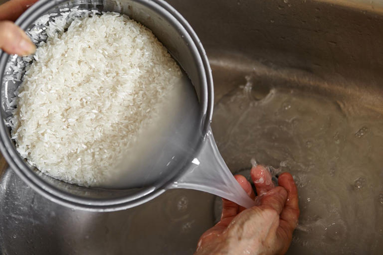 How to wash rice the right way, according to someone who eats it every day