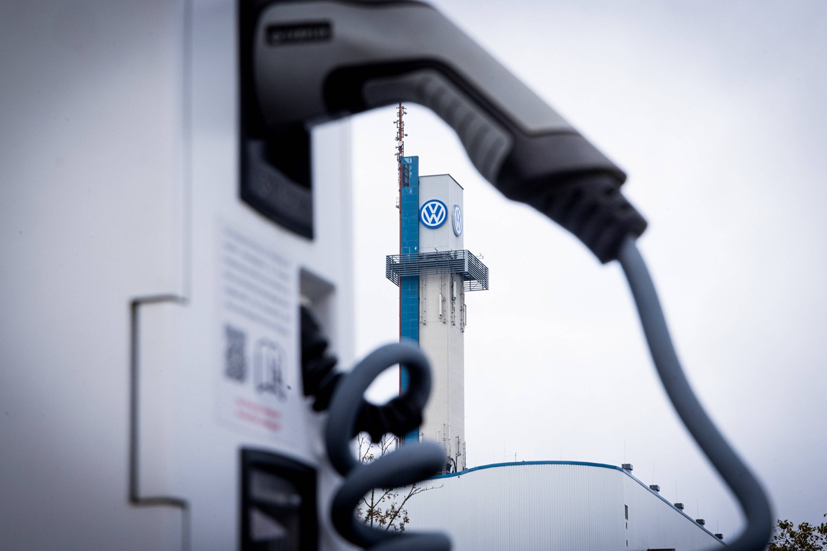 Kaum gestartet, schon der Run! E-Auto-Prämie könnte VW Auftrieb verschaffen