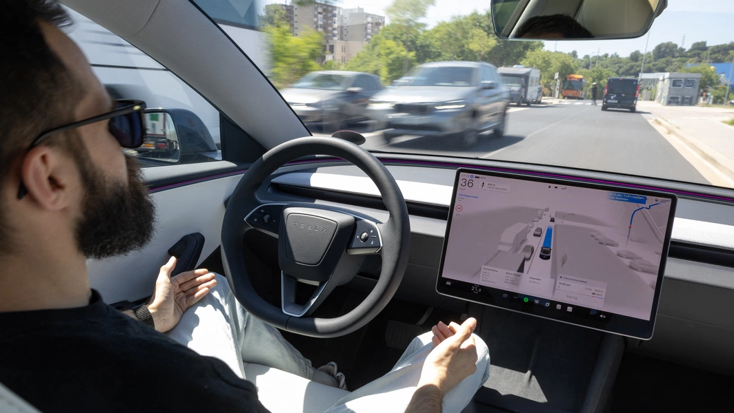 Tesla faces first collective fraud hearing in China over FSD