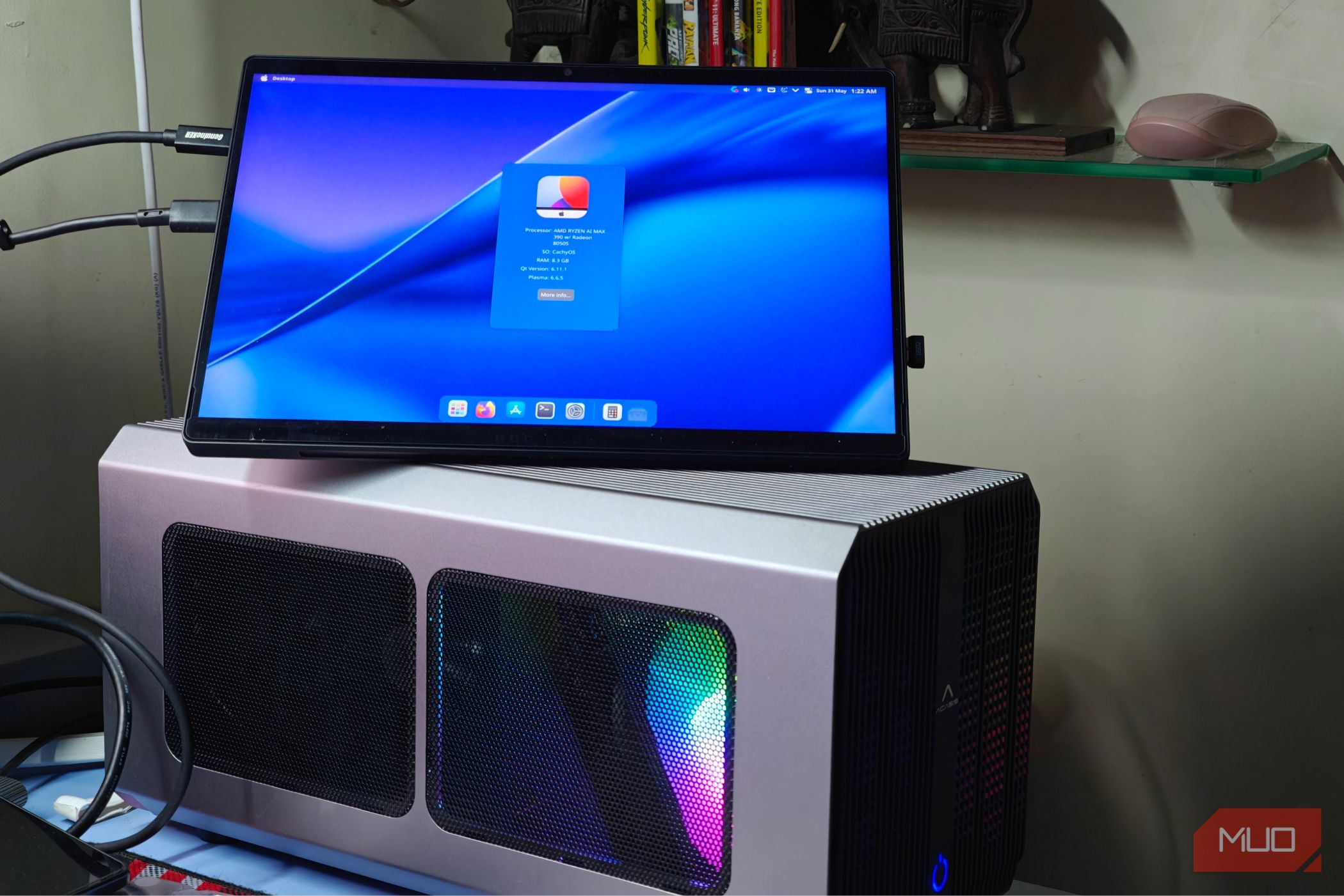I made KDE Plasma look like Apple made it with a few surprisingly ...
