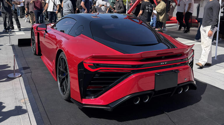 God damn the GR GT looks good in real life (especially in red)