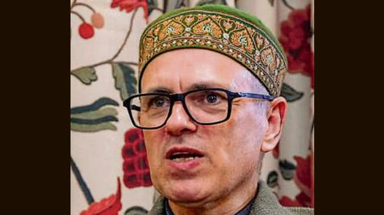 Omar writes to Centre over Hajj pilgrims’ baggage delay