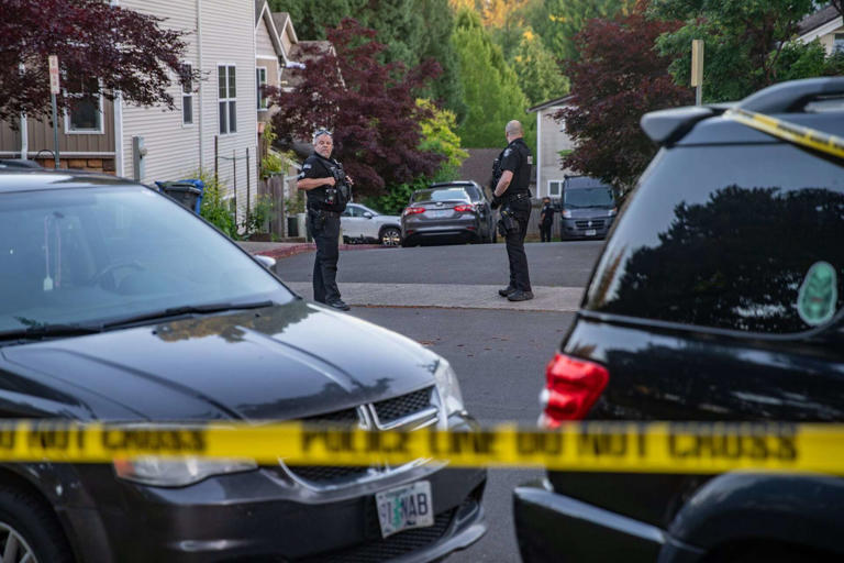 Multiple people killed, police officer shot in Sandy; man arrested
