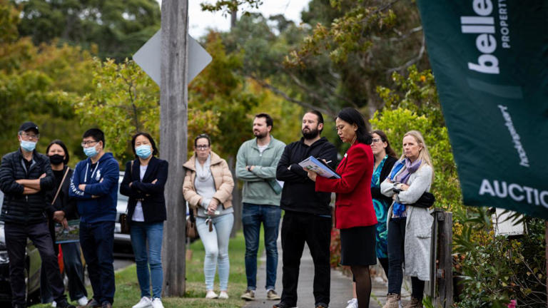 Approvals drop as treasurer allays house price concern