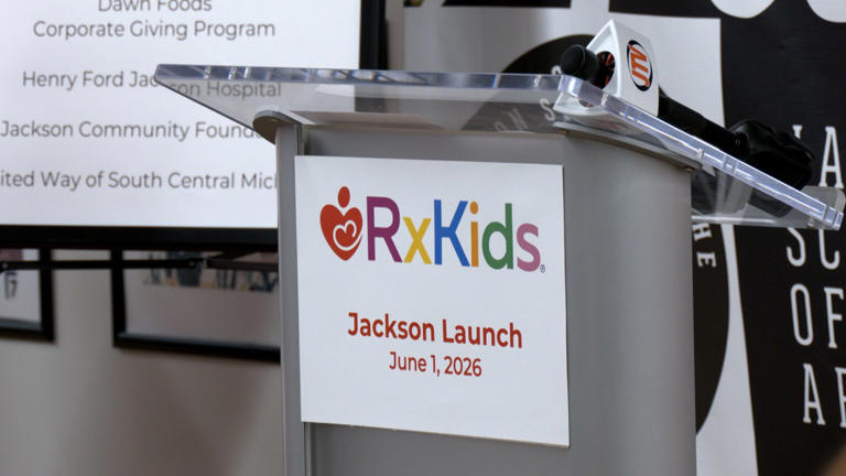 Mother, infant cash prescription program expands to Jackson County