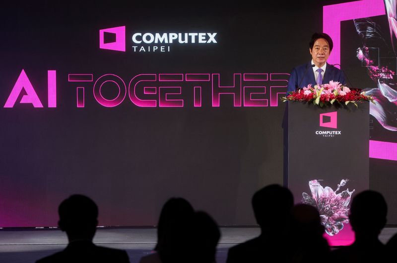 Taiwan leader says keeping political status quo is best to secure ...