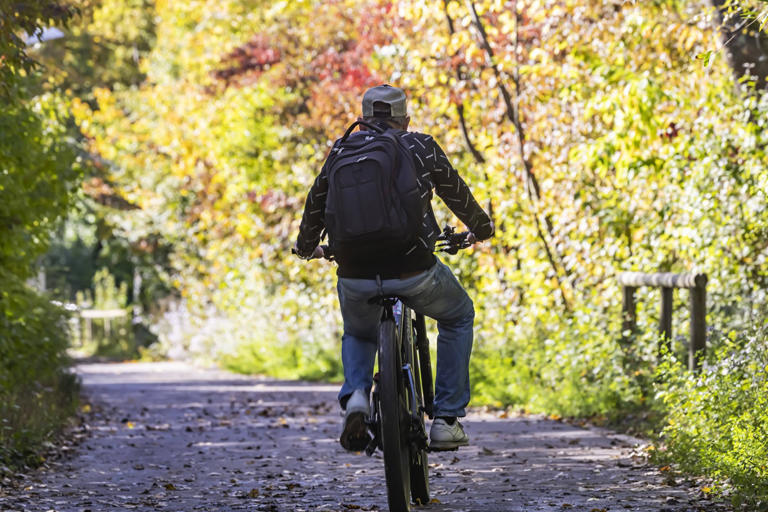 4-jähriges Kind bei Unfall in Dinslaken verletzt – Fahrradfahrer haut ...