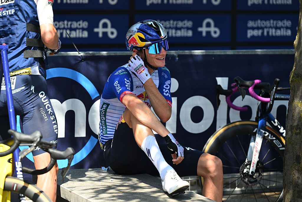 I'm going to burn my race numbers - Giulio Pellizzari after suffering ...