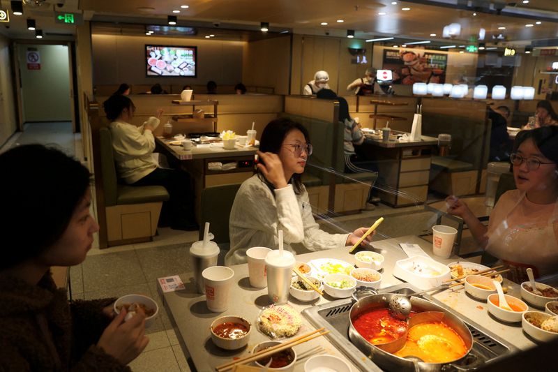 From hiking to hotpot, lonely consumers in China fuel a $74 billion ...
