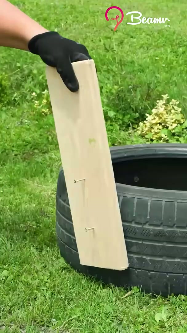 Build a DIY Wooden Planter Yourself #creative #plantign #wood #craft