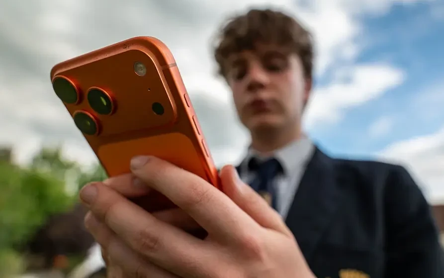 UK schools unite to curb smartphones as child social skills decline