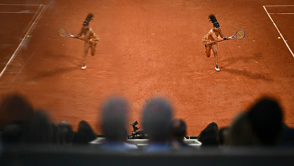 Sabalenka beats Osaka in rare French Open night match