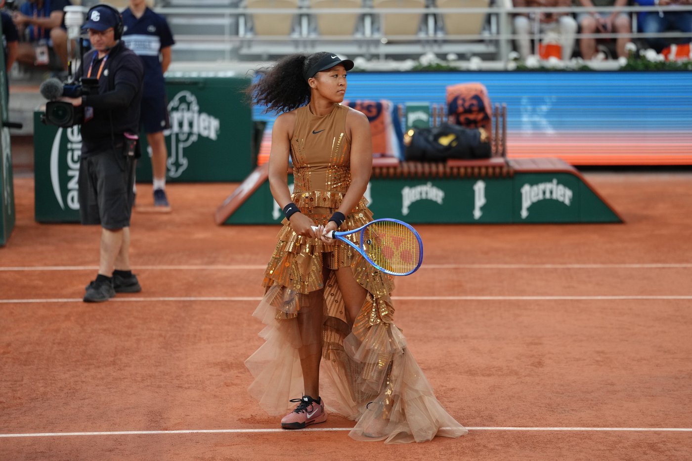 Aryna Sabalenka ends Naomi Osaka's fashion show in Paris and advances ...