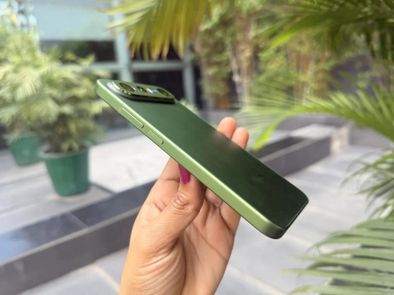 Vivo X300 FE review: Compact, capable and camera-focused