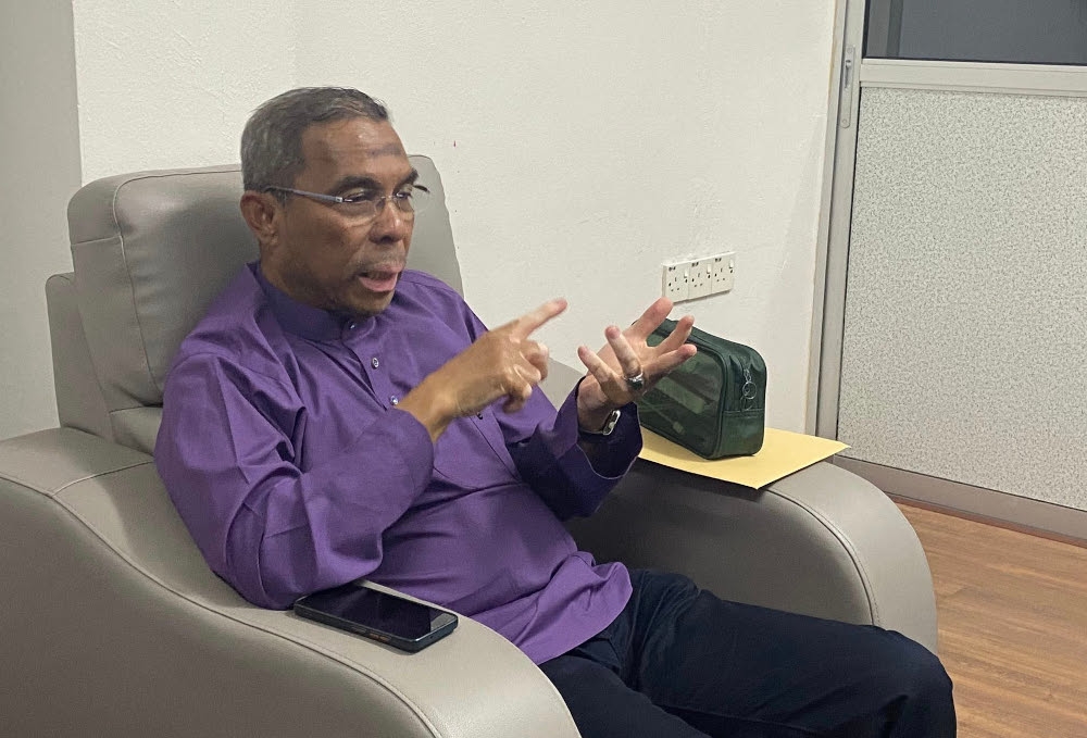 Beruas Umno chief denies slapping Nik Aziz’s grandson, says only ...