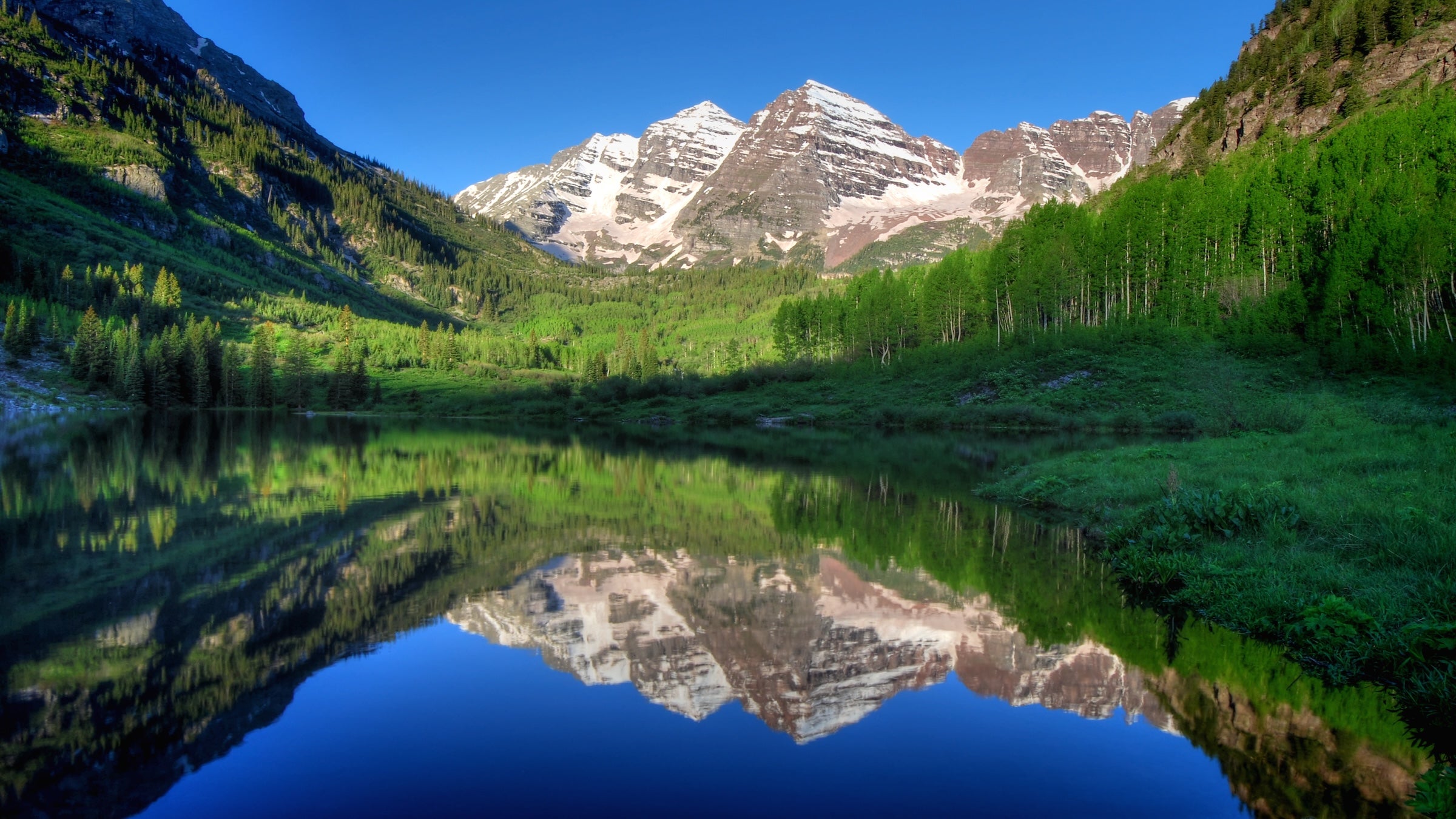 Hiker survives 200-foot fall near the Maroon Bells