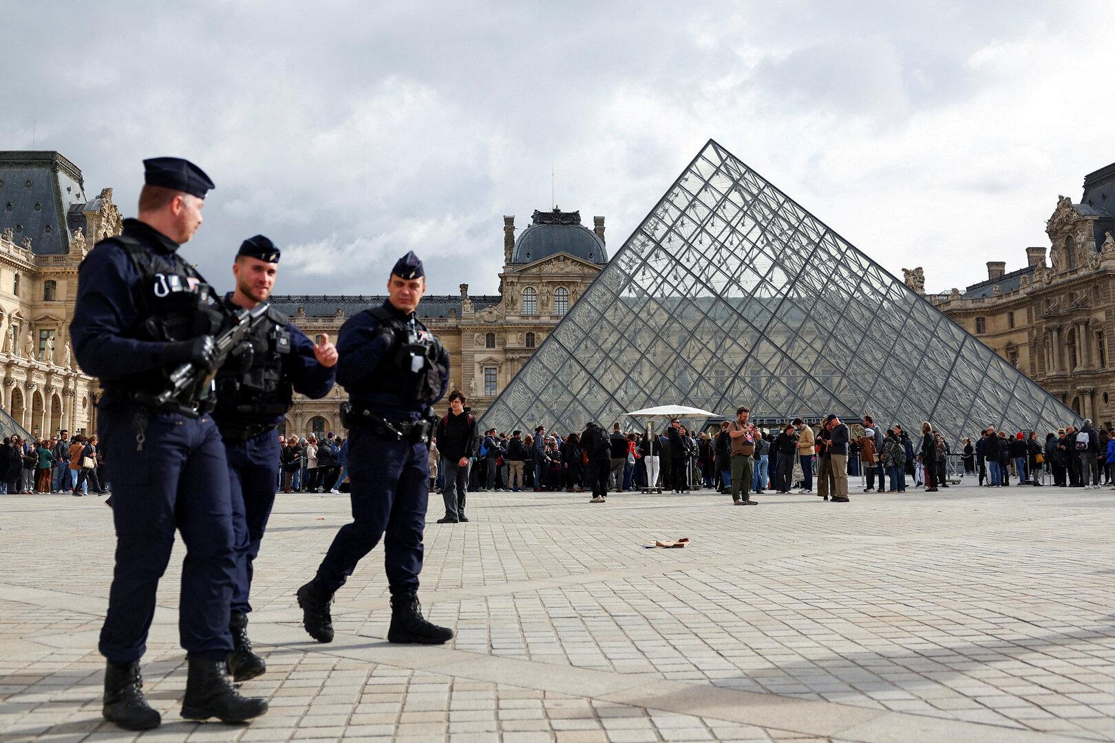 Nach Kronjuwelen-Raub im Louvre: Neue Spur führt nach Belgien