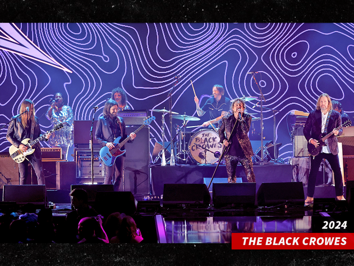 The Black Crowes fans leave mid-show after band rips USA chant, on video