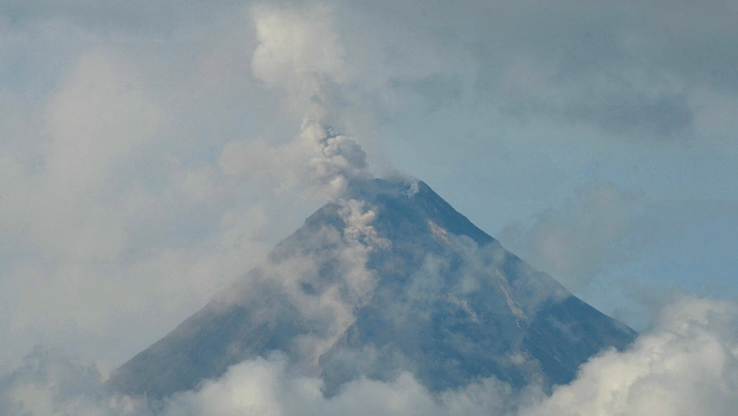 Harvard physicist says UFO over volcano was likely satellite
