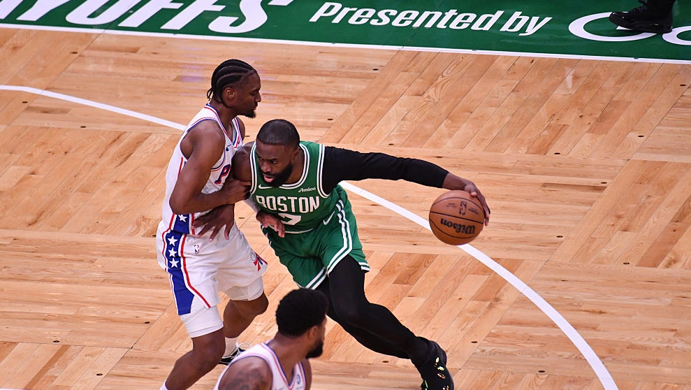 Celtics consider Robert Williams III reunion to fix defense
